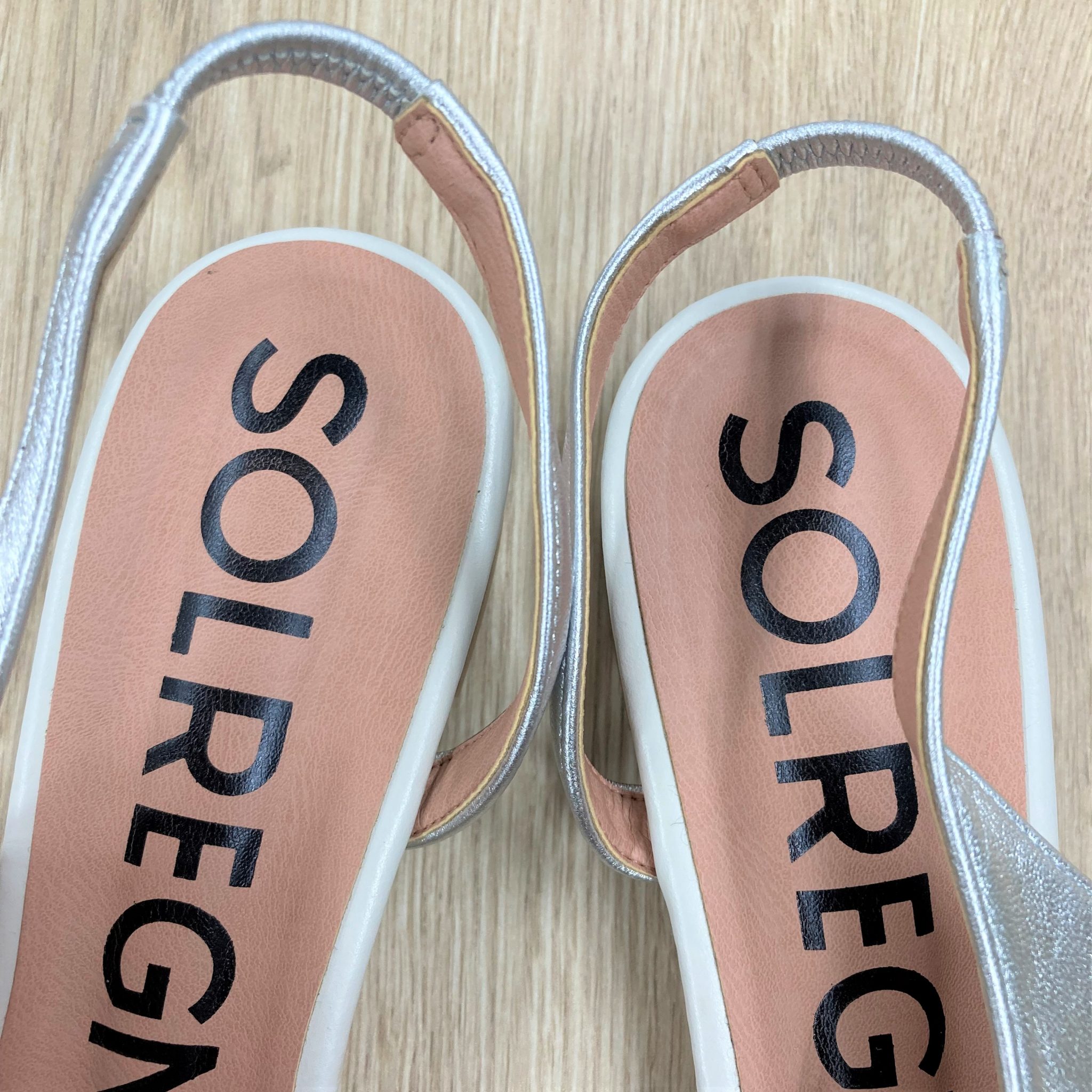 足が痛くならない＆素足を綺麗に見せるパンプス「SOLREGN」 | HAPPY PLUS VOICE