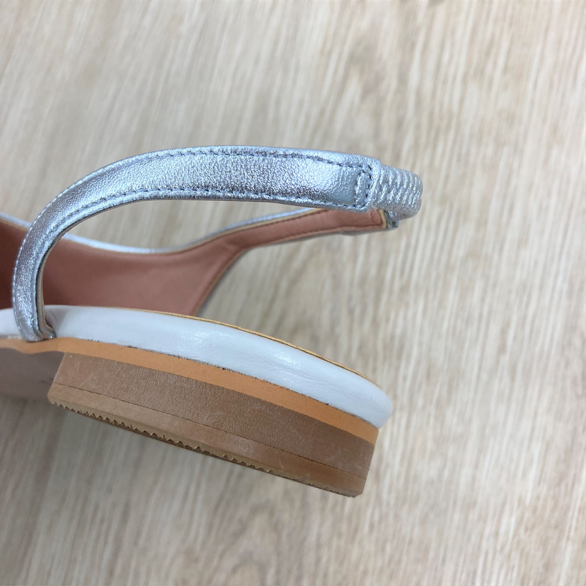 足が痛くならない＆素足を綺麗に見せるパンプス「SOLREGN」 | HAPPY PLUS VOICE